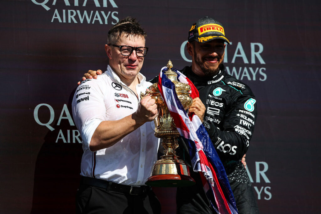 Lewis Hamilton reacts to Bono’s final ‘Hammer Time’ message - Silver ...